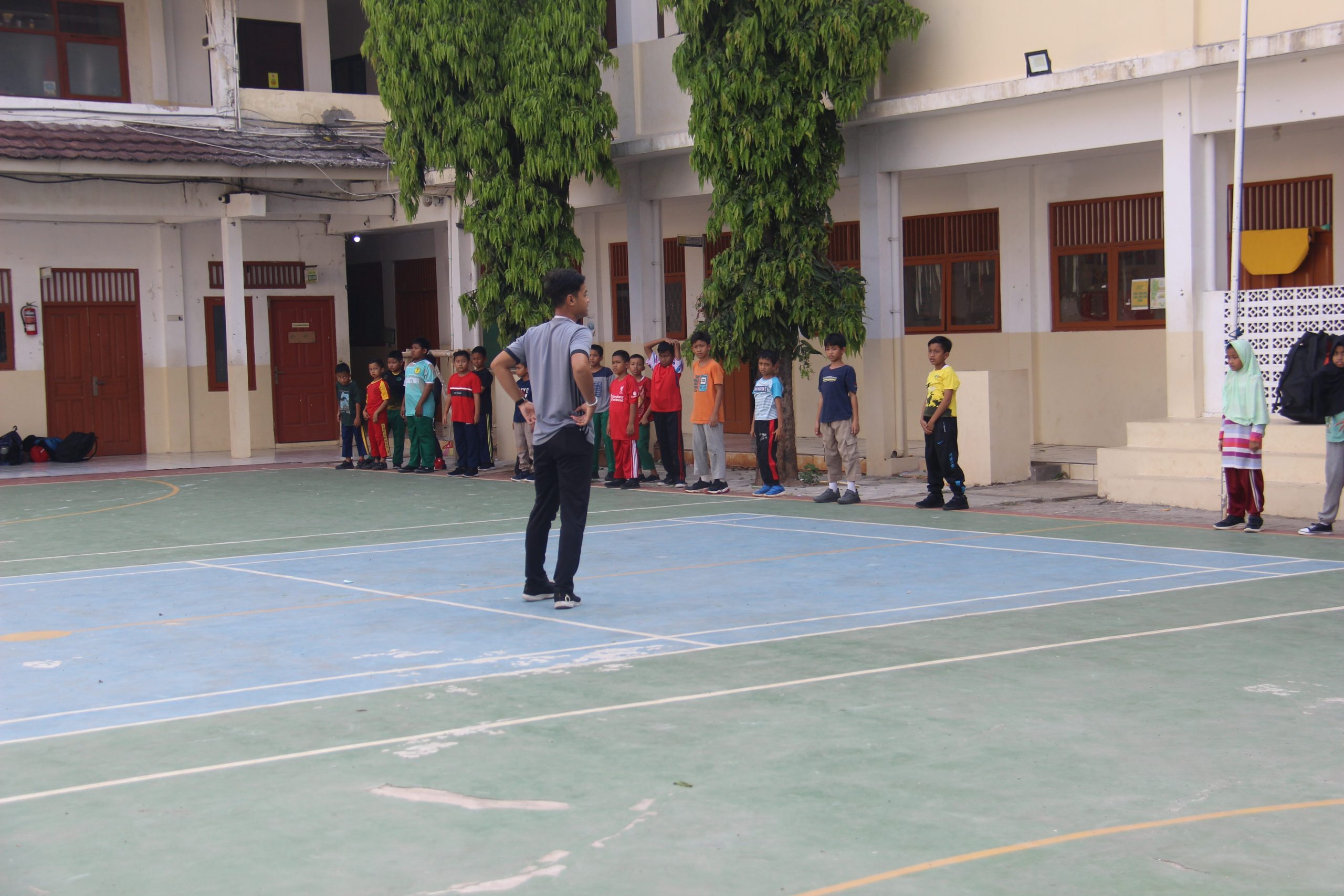 Semangat dan Sportivitas dalam Ekstrakurikuler Basket di SDIT Al Ihsan ...