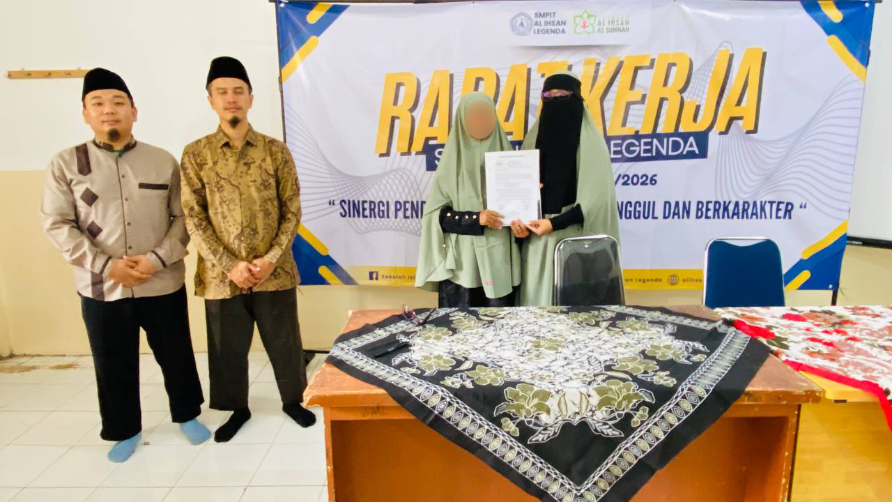 Serah Terima Jabatan Ketua Komite SMPIT Al Ihsan Legenda